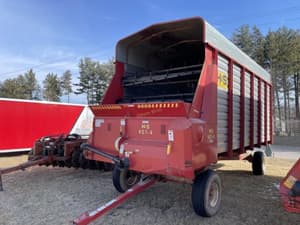 SOLD - H&S 7+4 HD Chopper Box Harvesting | Tractor Zoom