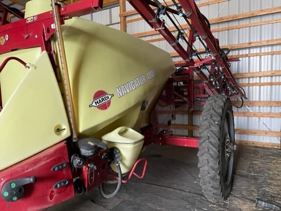 Hardi Navigator 4000 Chemical Applicators Sprayers - Pull Type for Sale ...