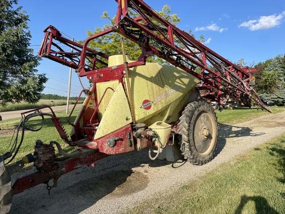 Hardi Navigator 4000 Chemical Applicators Sprayers - Pull Type for Sale ...