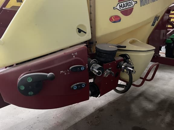 Hardi Navigator 4000 Chemical Applicators Sprayers - Pull Type for Sale ...