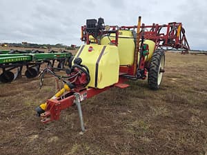 SOLD - Hardi NAV550M Lot No. 4119 Chemical Applicators | Tractor Zoom
