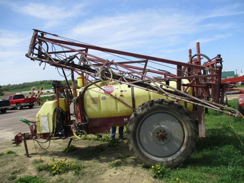 Hardi Navigator Chemical Applicators Sprayers - Pull Type for Sale ...
