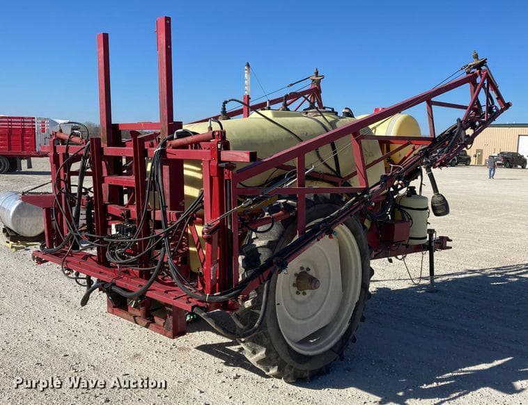 Hardi TXH2400 Chemical Applicators Sprayers - Pull Type for Sale ...