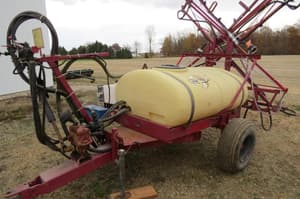 SOLD - HARDI TR-300 30’ FIELD SPRAYER Chemical Applicators with 30 ft ...