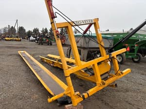 SOLD - Harvest Products Inc Veg-Veyer Lot No. 1143 Harvesting | Tractor ...