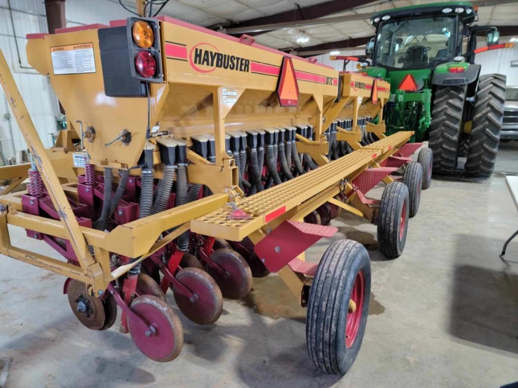 Tractor Zoom - Haybuster 107C