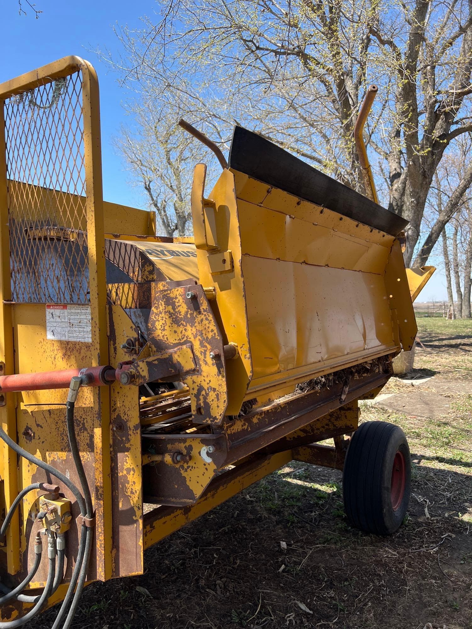 Haybuster 2640 Hay and Forage Bale Processors for Sale | Tractor Zoom