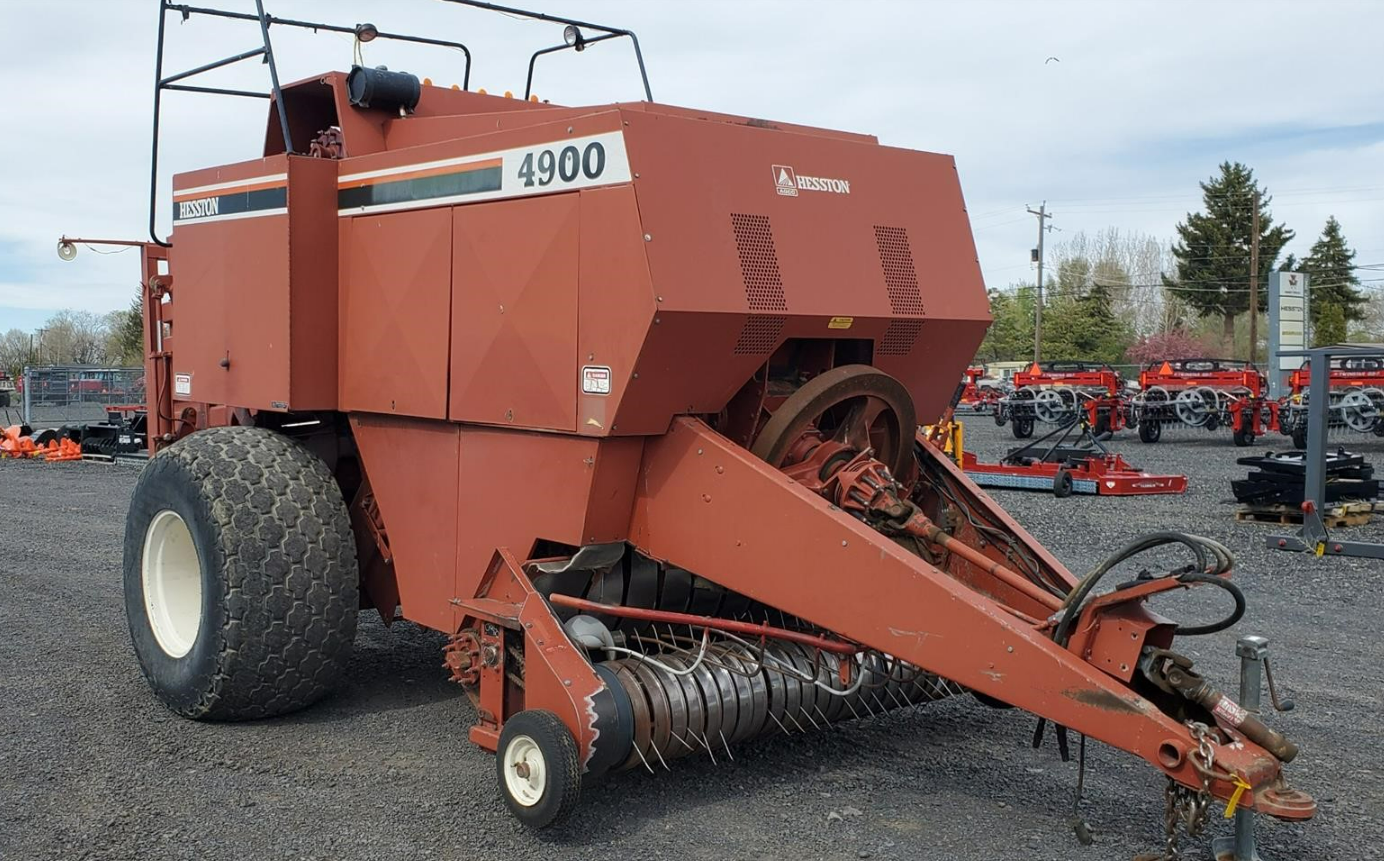 SOLD - Hesston 4900 Hay and Forage with --- Bales | Tractor Zoom