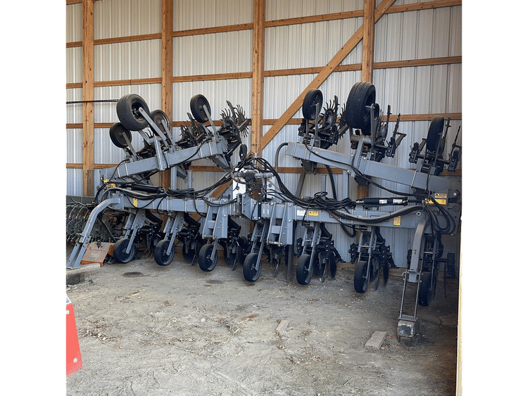 Hiniker 100 Chemical Applicators Fertilizer Applicators - Anhydrous for ...