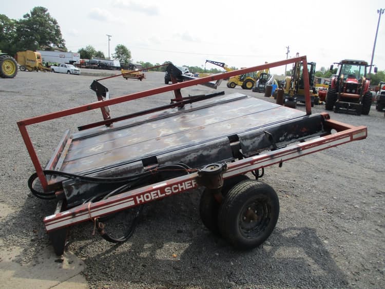 Hoelscher 1000 Hay and Forage Bale Accumulators/Movers for Sale ...