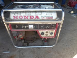 SOLD - Honda EM3000 Lot No. 706 Other Equipment | Tractor Zoom