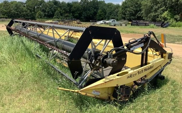 SOLD - Honey Bee SP30R Harvesting with 30 ft | Tractor Zoom