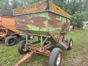 SOLD - Huskee 175 Lot No. 14 Harvesting with 175 Bu | Tractor Zoom