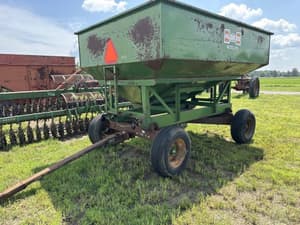 SOLD - Huskee 225 Harvesting with 225 Bu | Tractor Zoom