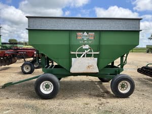 SOLD - Huskee 335 Lot No. 39630 Harvesting | Tractor Zoom