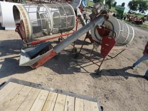 SOLD - Hi-Cap 40 Harvesting | Tractor Zoom