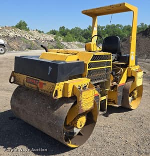 SOLD - Hypac C754A Lot No. EM2522 Construction with 8,932 Hrs | Tractor ...