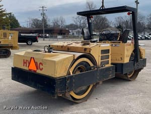 SOLD - Hypac C766B Lot No. DP0255 Construction with 1,823 Hrs | Tractor ...