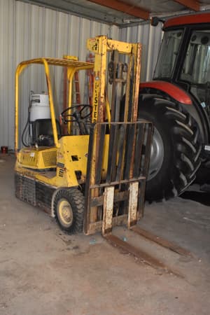 SOLD - Hyster H25E Lot No. 670A Construction with 2,017 Hrs | Tractor Zoom