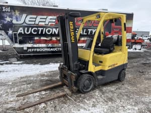 SOLD - Hyster 40 Lot No. 1120 Construction with 4,852 Hrs | Tractor Zoom
