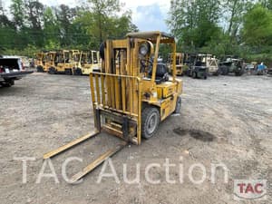 SOLD - Hyster H40XLM Lot No. 126 Construction with 4,494 Hrs | Tractor Zoom