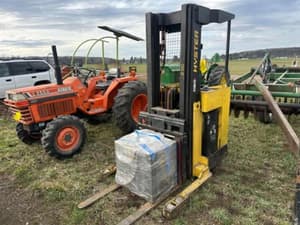 SOLD - Hyster 12-0125-17 Lot No. 89 Construction with --- Hrs | Tractor ...