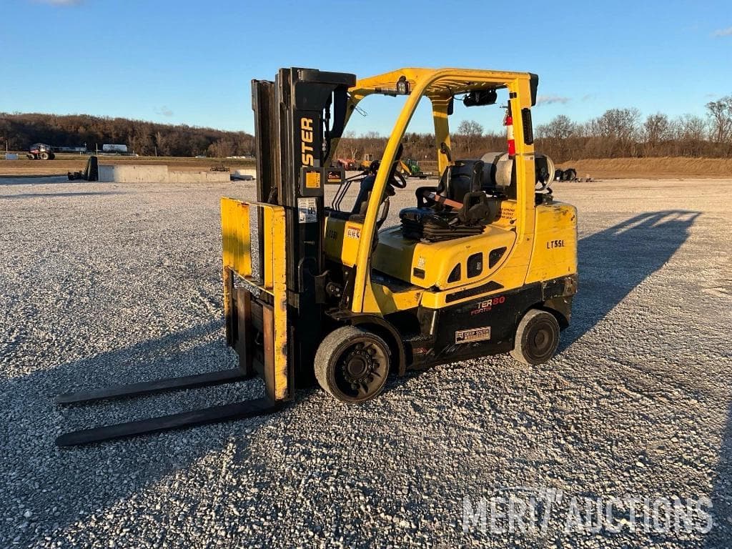 Hyster S80FT Lot No. 158 Construction For Sale with 2,411 Hrs | Tractor ...