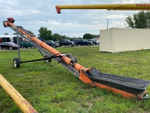 SOLD - Batco 1535 Lot No. 465GH Harvesting with --- Ft | Tractor Zoom