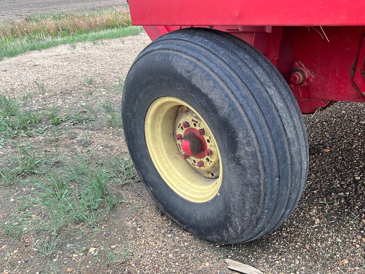 Gehl 1310 Hay and Forage Balers - Round for Sale | Tractor Zoom