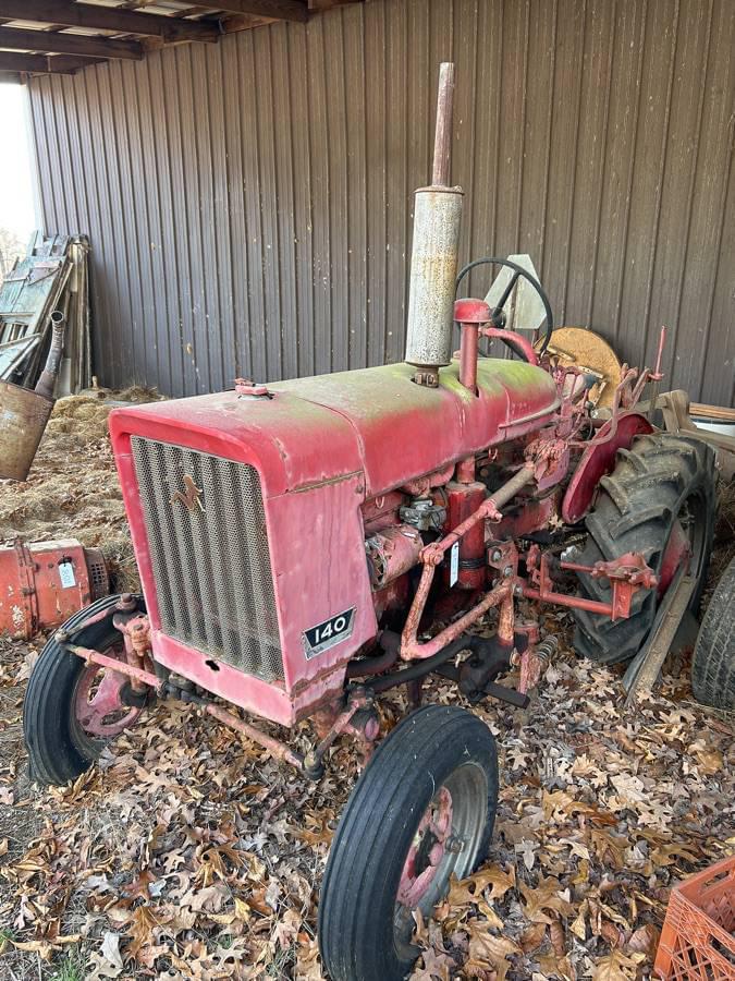 SOLD - International Harvester 140 Tractors Less than 40 HP | Tractor Zoom