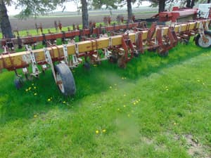 SOLD - IH 153 - 8 ROW 30 CULTIVATOR w/ROLLING SHIELDS Tillage | Tractor ...