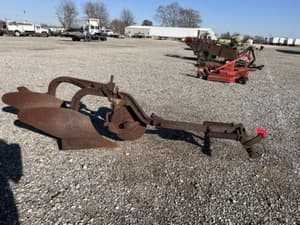 SOLD - IH 2 Bottom plow Tillage with 2 Bottoms | Tractor Zoom