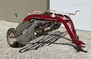 SOLD - IH 35 side delivery hay rake Hay and Forage | Tractor Zoom
