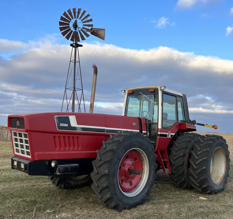 SOLD - International Harvester 3588 Tractors 100 to 174 HP | Tractor Zoom