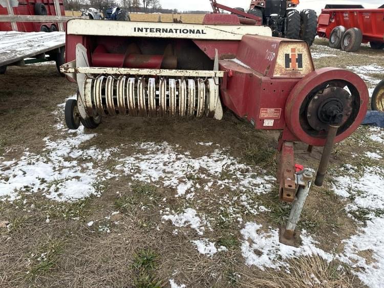 SOLD - International Harvester 430 Hay and Forage Balers - Square | Tractor Zoom