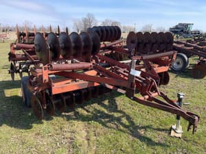 SOLD - IH 470 20 ft Wing Fold Disc Tillage with 20 ft | Tractor Zoom