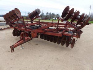 SOLD - IH 475 FOLDING DISC Tillage with --- In | Tractor Zoom
