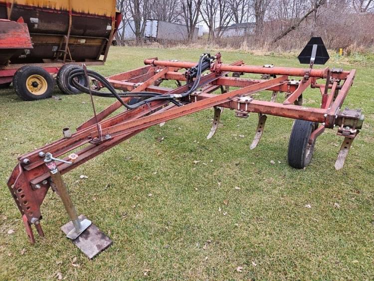 SOLD - International Harvester 55 Tillage Chisel Plows | Tractor Zoom