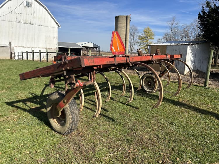 International Harvester 55 Tillage Chisel Plows for Sale | Tractor Zoom