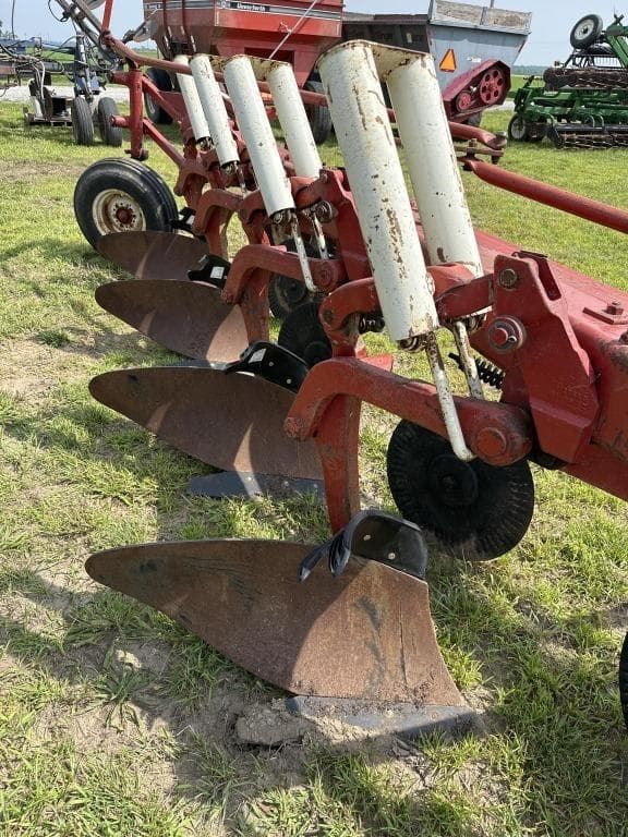 International Harvester 720 Tillage Plows for Sale | Tractor Zoom