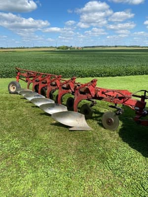 SOLD - IH 720, 6-18 Plow, toggle trip w/drag, spring loaded coulters ...