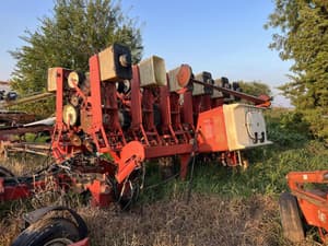 SOLD - International Harvester 800 Cyclo Air Lot No. 51188 Planting ...