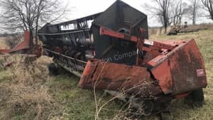 SOLD - IH 820 Grain Head & HM Header Trailer Harvesting | Tractor Zoom
