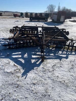 SOLD - IH DISK 13' Tillage with 13 ft | Tractor Zoom