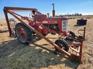 SOLD - IH Farmall 450 LP Tractor w/F10 Loader Tractors with 47 HP ...