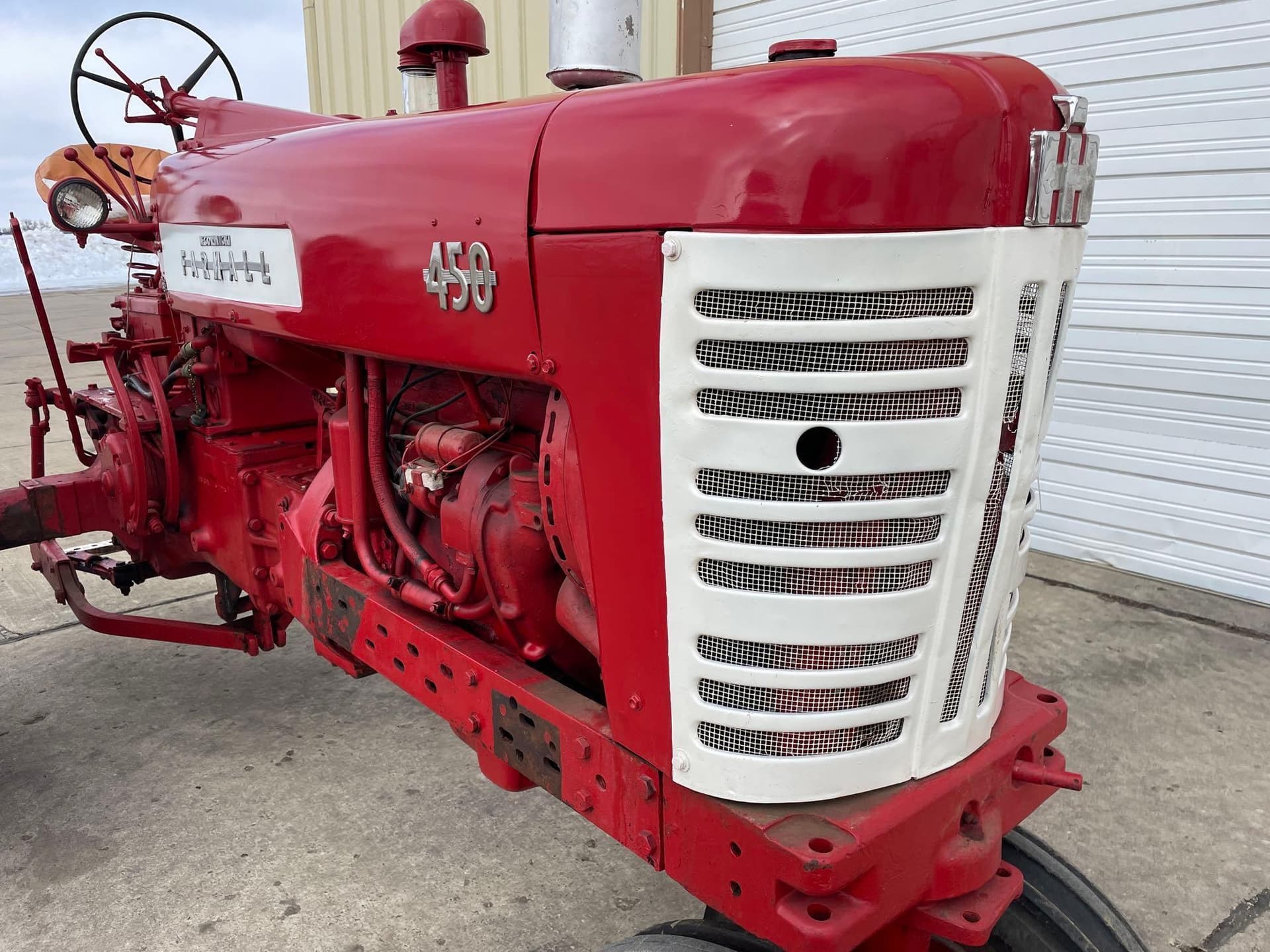Tractor Zoom - International Harvester 450