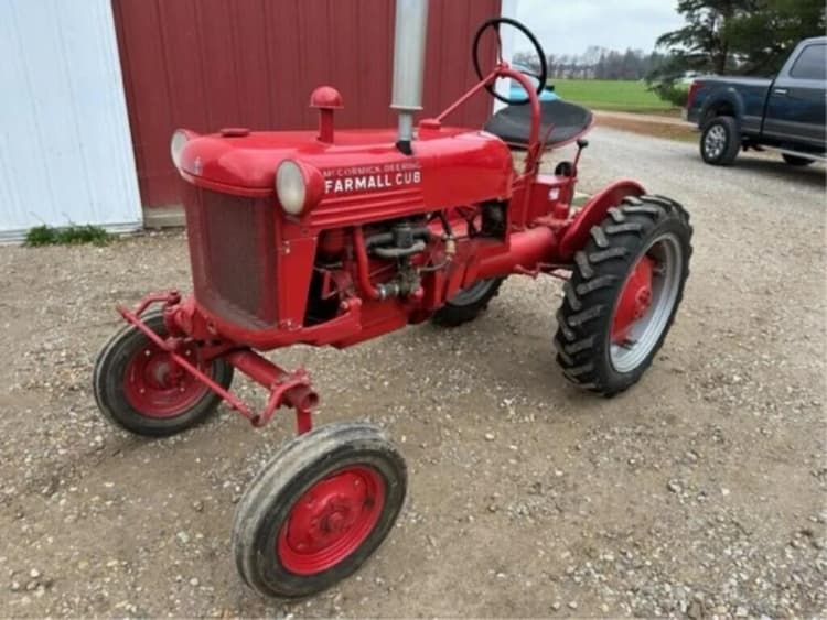 SOLD - Farmall Cub Tractors Less than 40 HP | Tractor Zoom