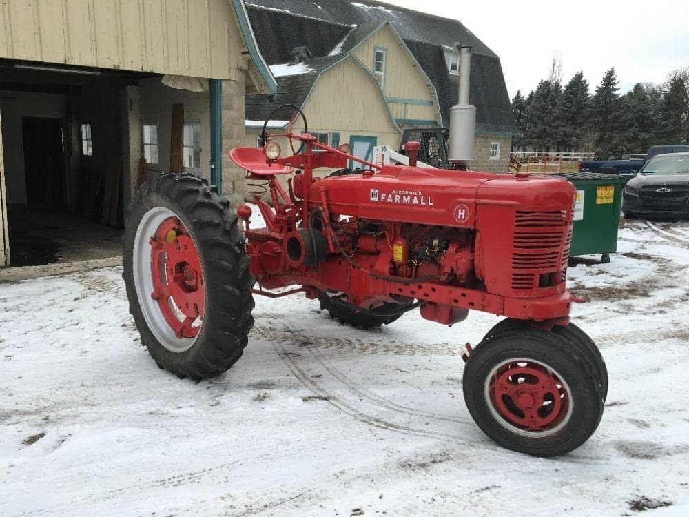 Tractor Zoom - Farmall H