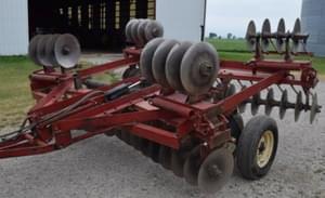 SOLD - IH MODEL 470 16 ½’ TANDEM WHEEL DISC Tillage with 16.5 ft ...