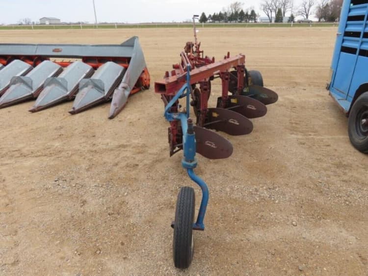 International Harvester 60 Tillage Plows for Sale | Tractor Zoom